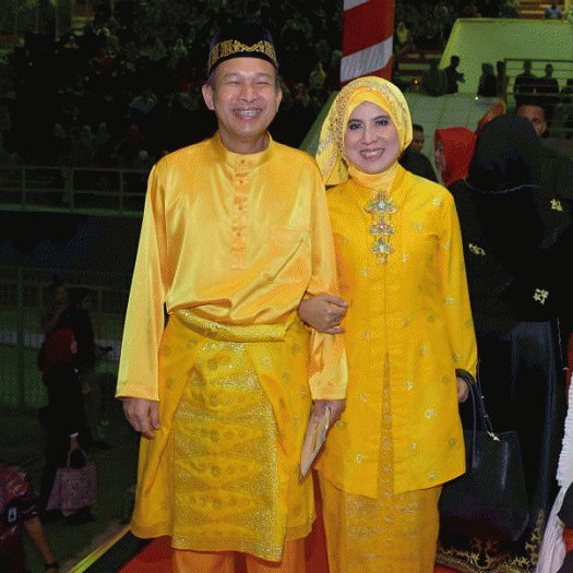 Hadiri Pembukaan PKA ke-VII, Bupati Mursil Kenakan Pakaian Adat Tamiang